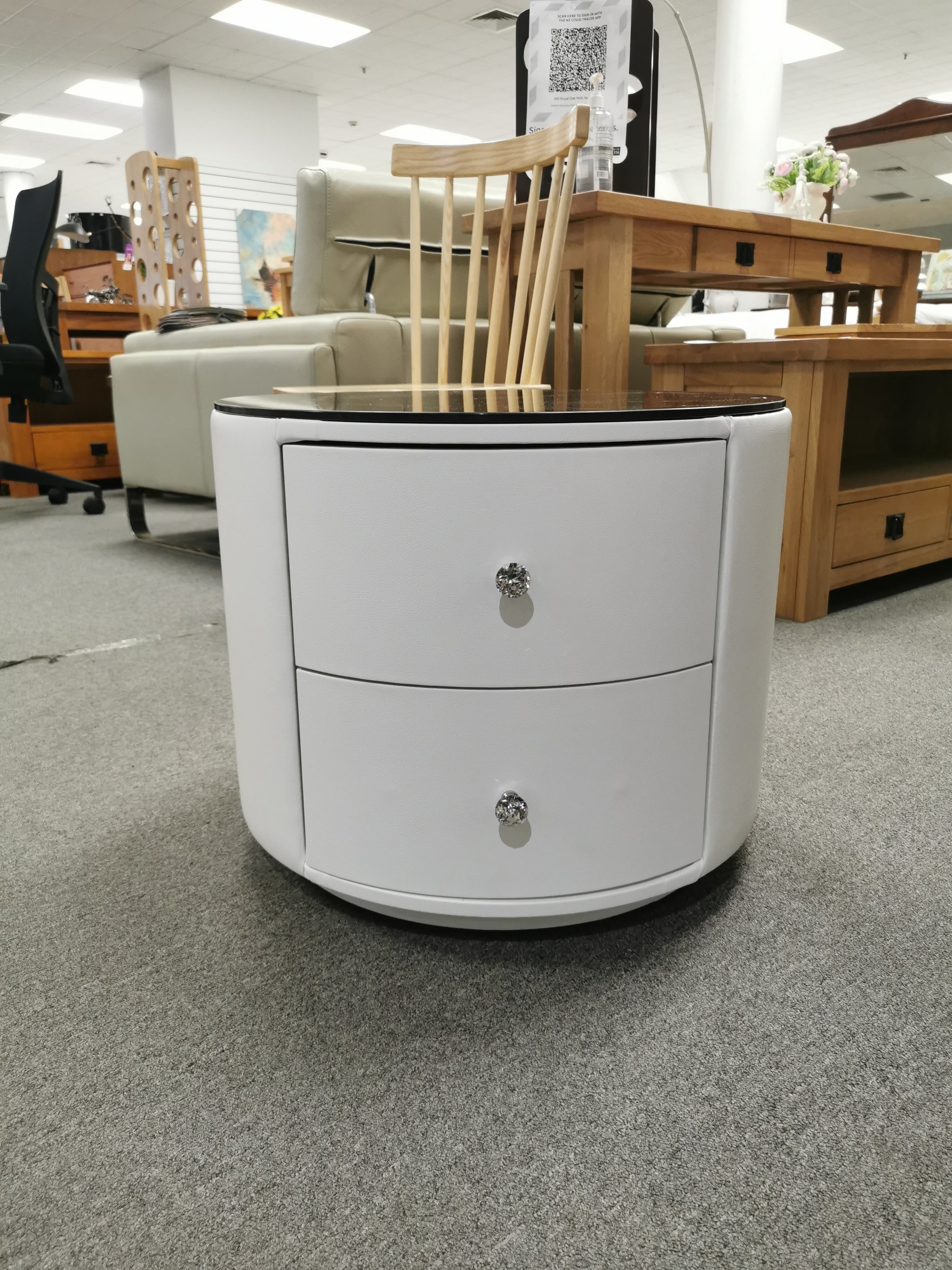 Nice design Round bedside table F16 – MicroGiant